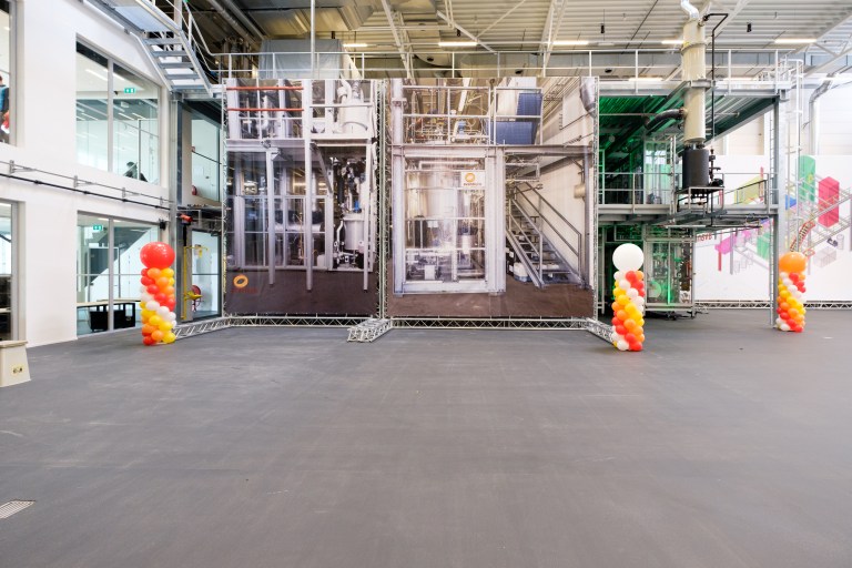 Avantium starts a collaboration with Parfums Christian Dior for 100% ...